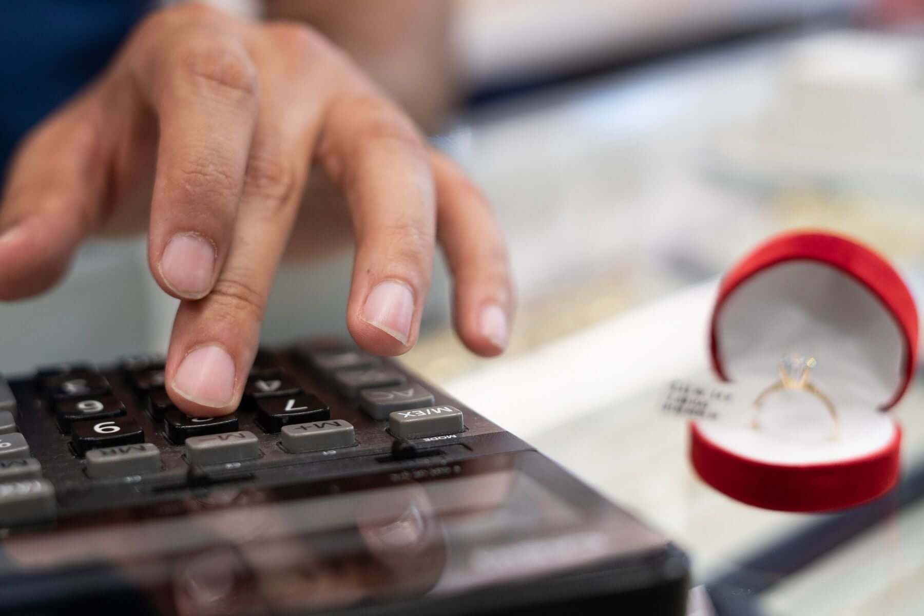 Diamond Price Calculator: Assess Your Gems' Value Effortlessly