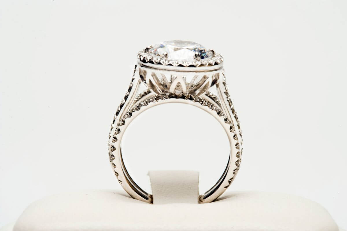 Types of Cathedral Ring Settings: Elegance Upheld in Design