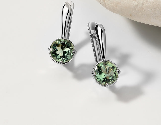 What Is the Cleavage of a Diamond: Unveiling Its Structural Secrets